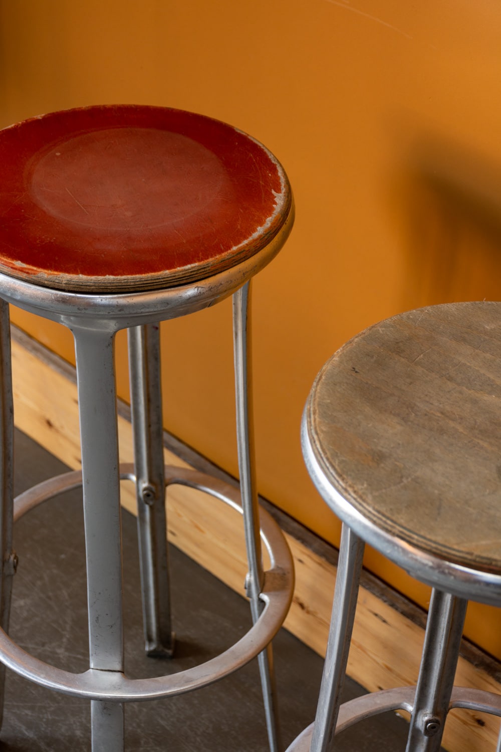 Aluminium Stools #6741 - Retrouvius
