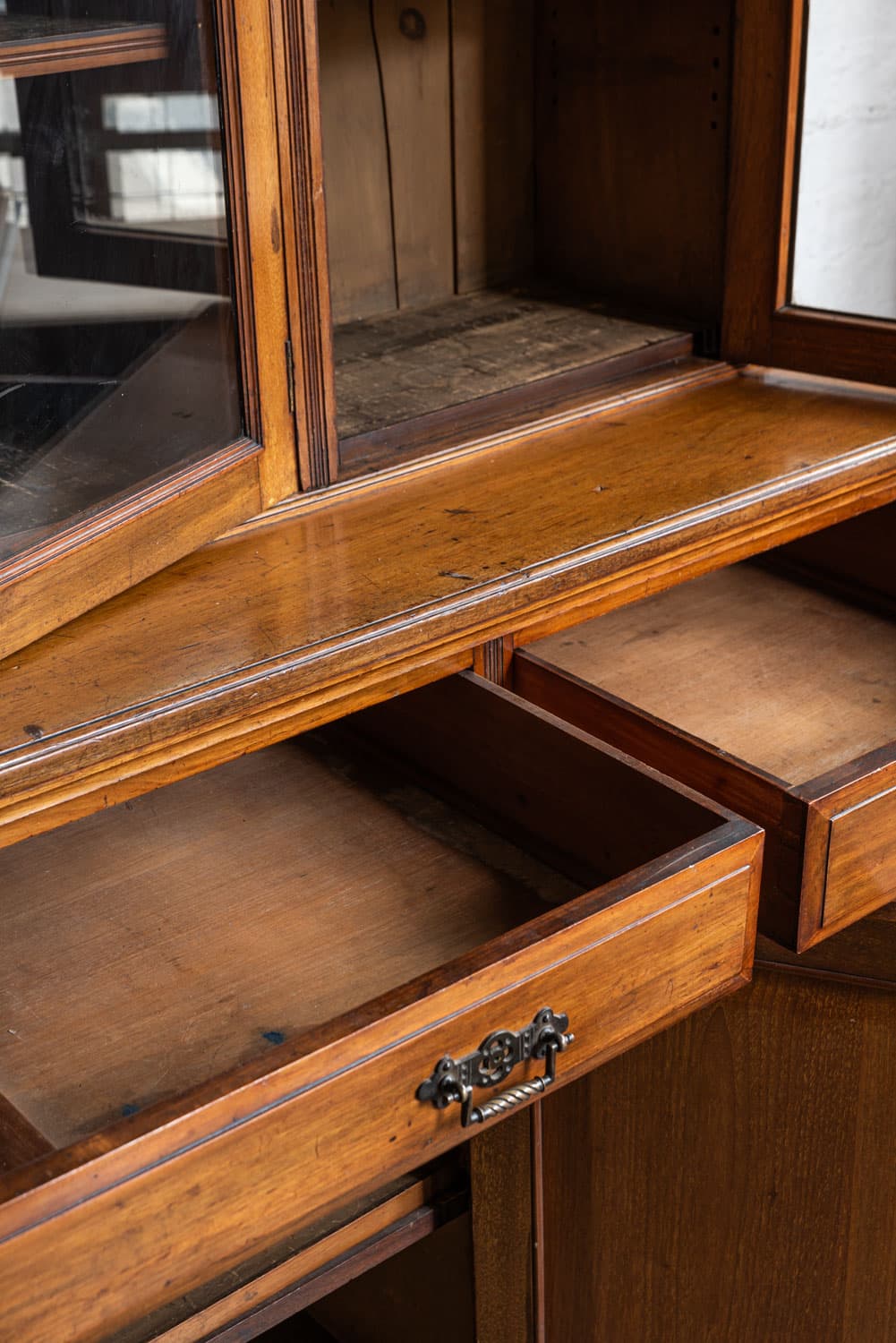 Antique Library Bookcase #9107 - Retrouvius