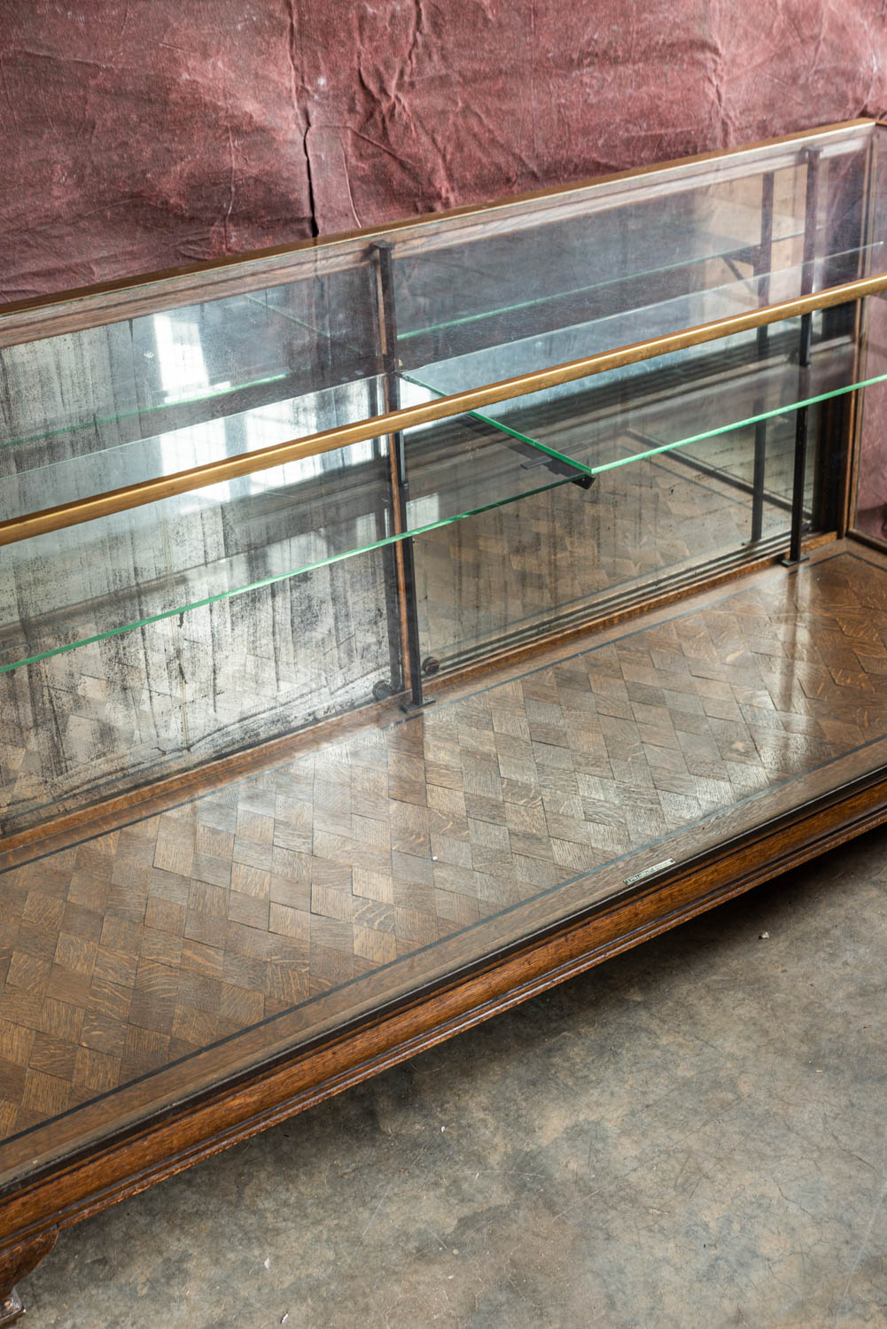 Antique Shop Display Cabinet #8747 - Retrouvius