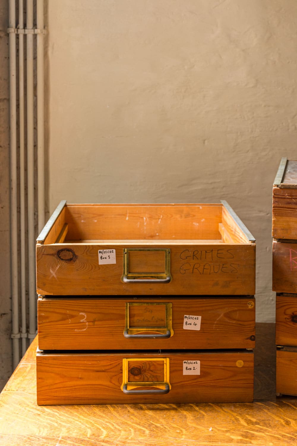 Artefact Boxes #9485 - Retrouvius