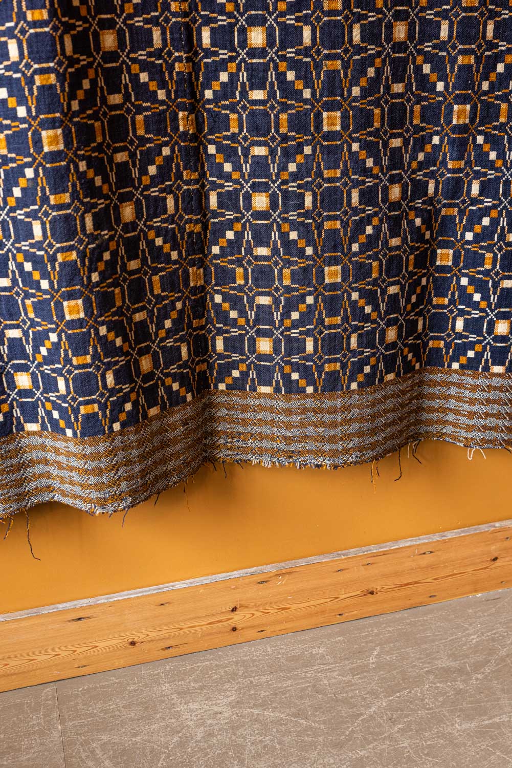 Blue Gold Welsh Blanket #8522 - Retrouvius