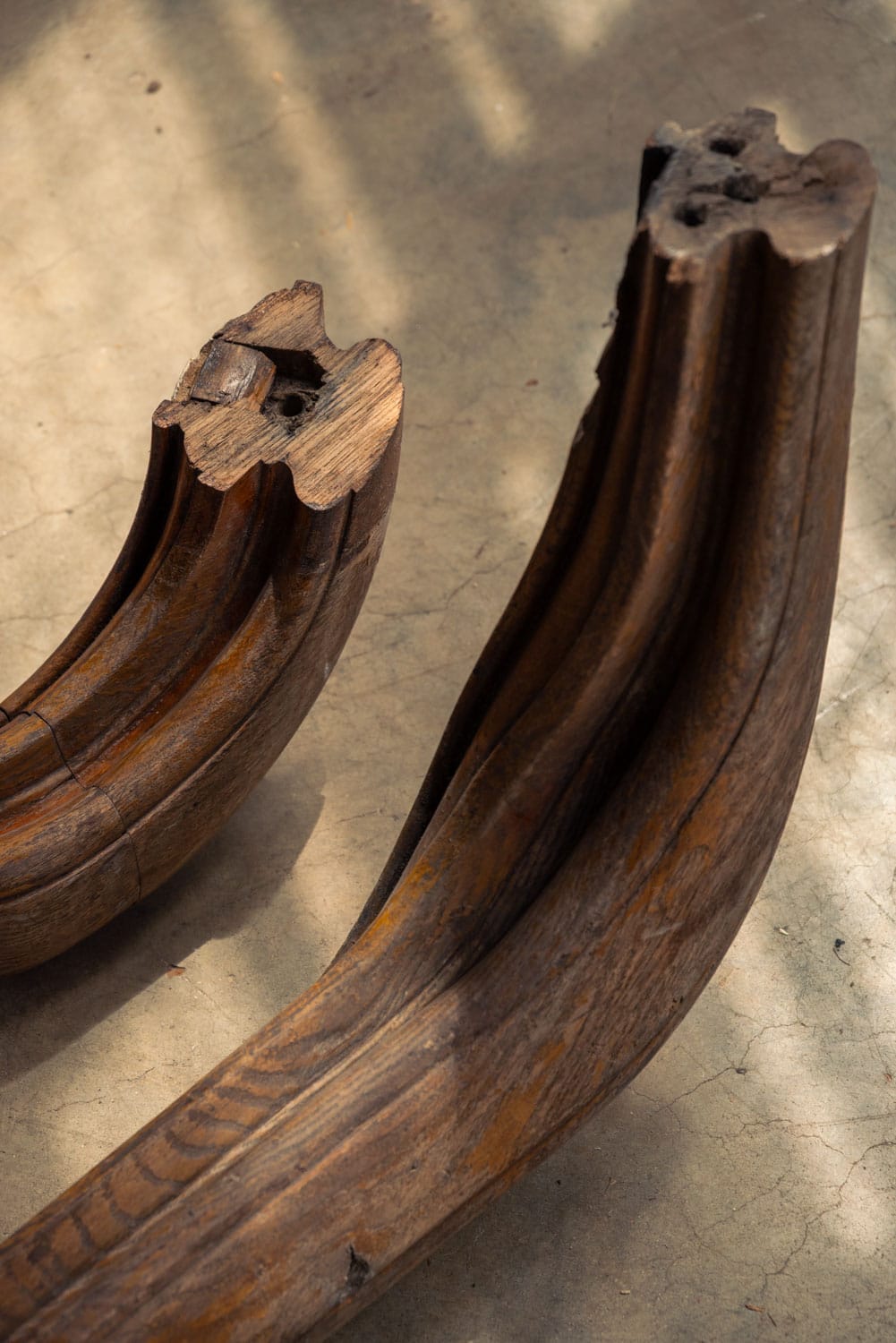 Carved Oak Handrail #9980 - Retrouvius