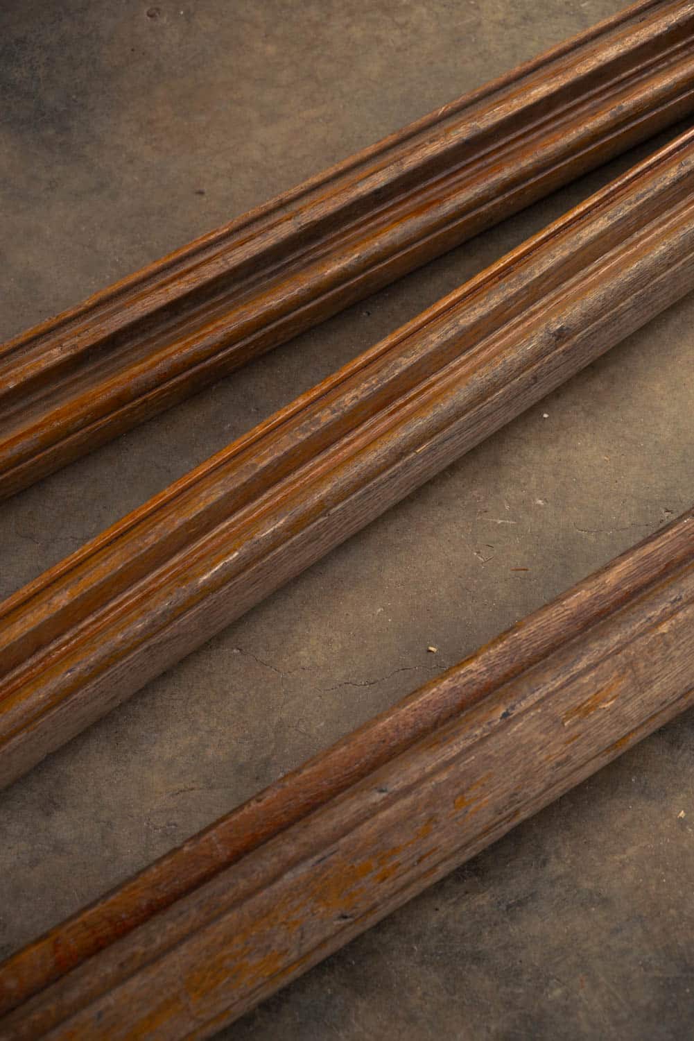 Carved Oak Handrail #9980 - Retrouvius