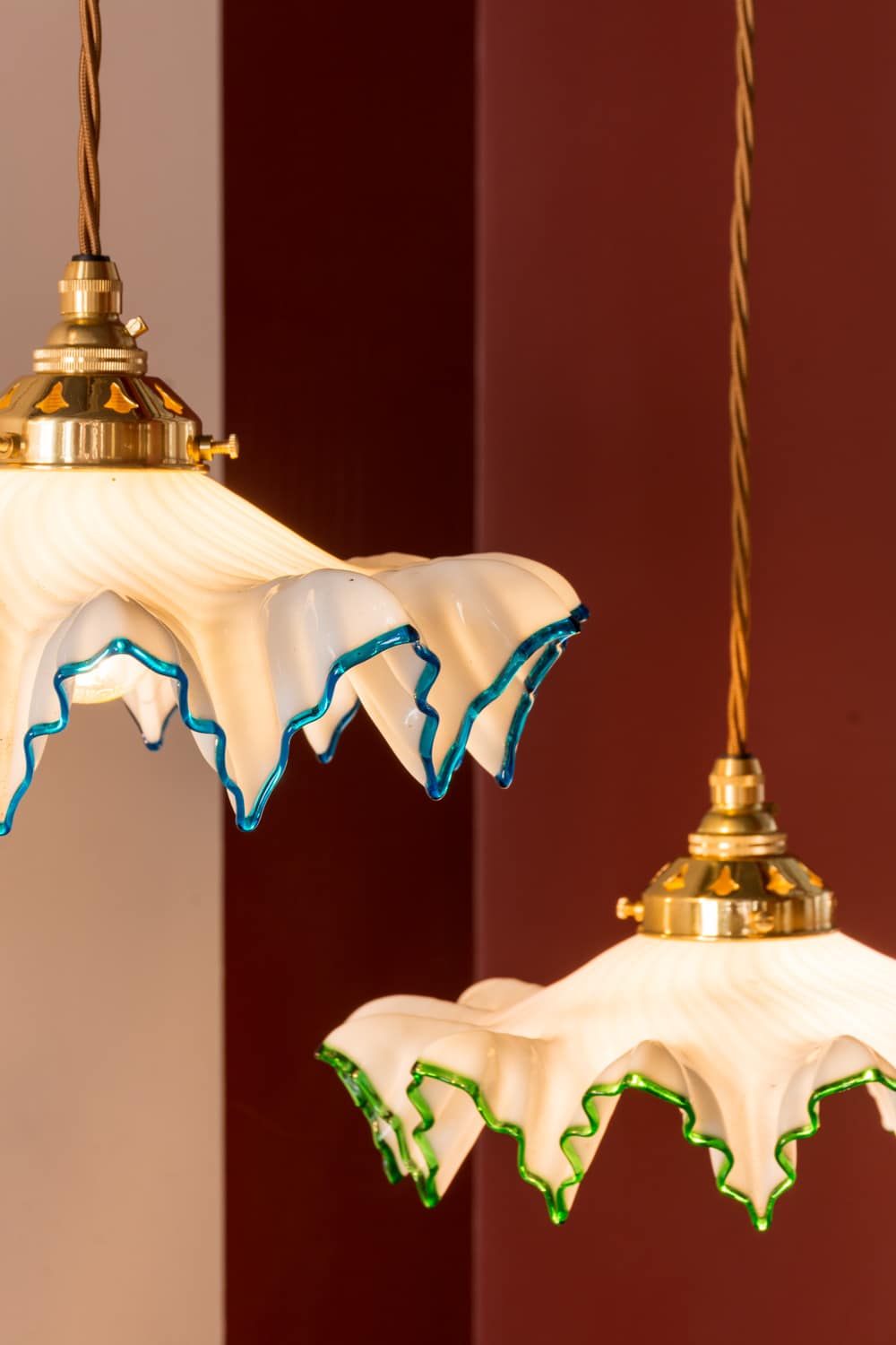 Coloured-edge Frilly Pendants #9762 - Retrouvius