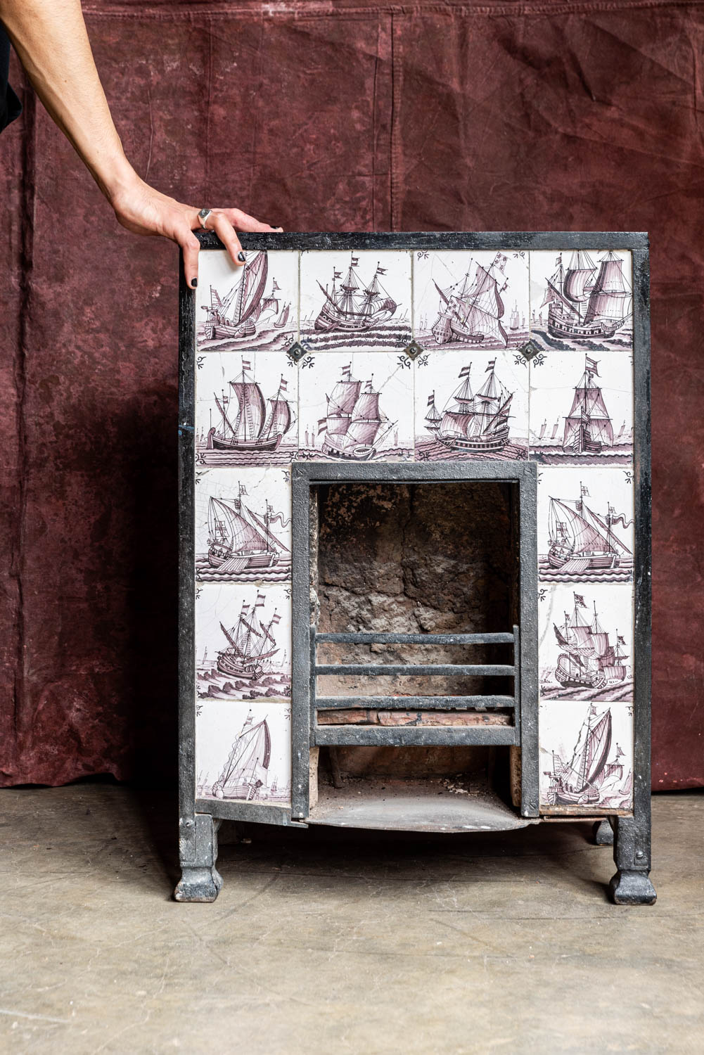 Dutch Tile Stove #8926 - Retrouvius