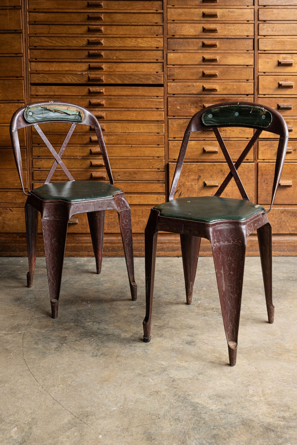 Evertaut Metal Stacking Chairs #8756 - Retrouvius