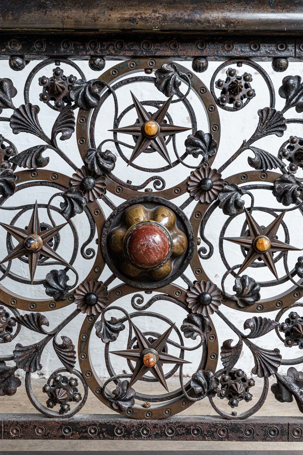 Gilbert Scott & Skidmore gate #8750 - Retrouvius
