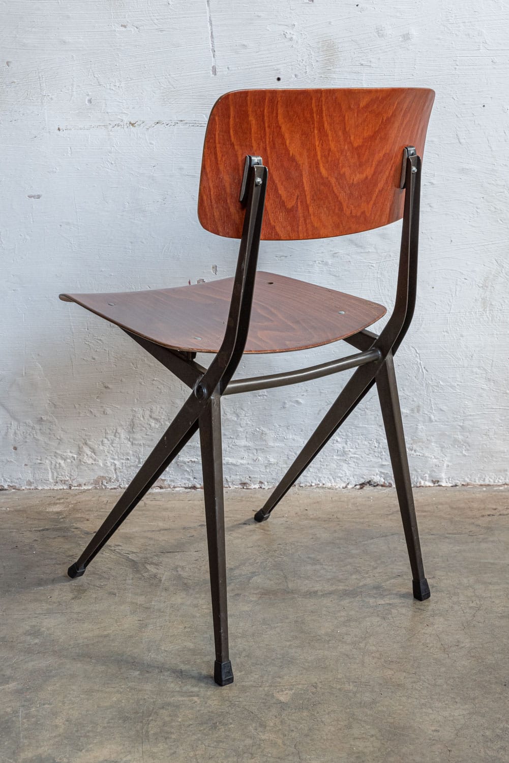 Friso Kramer-Style Chairs #7053 - Retrouvius