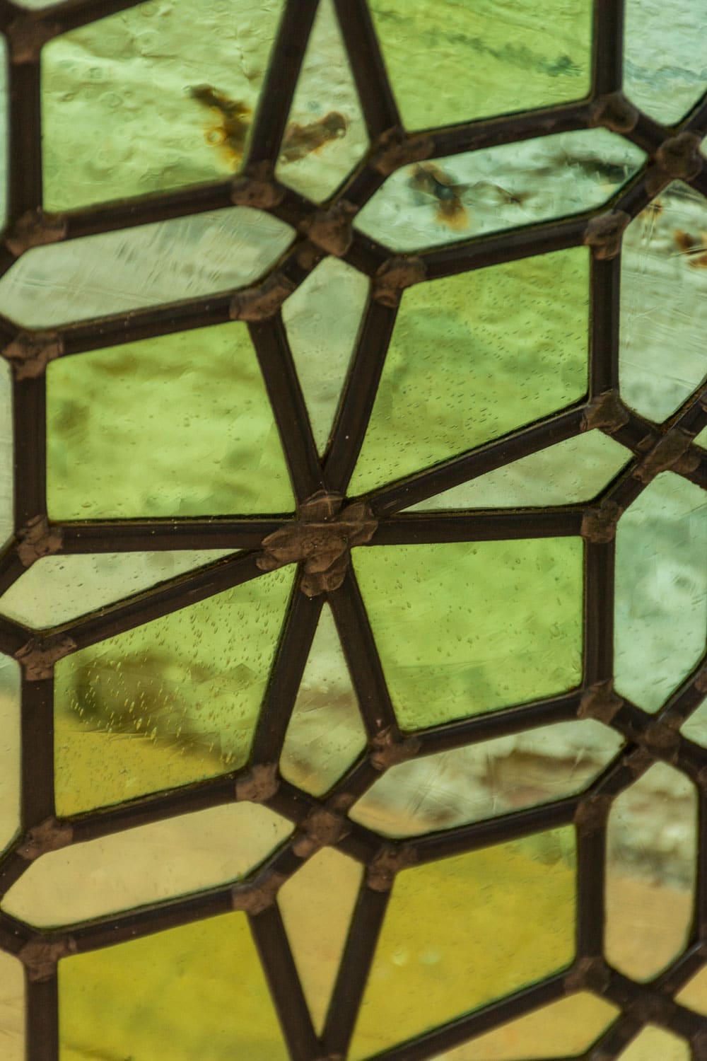 Geometric Stained Glass Windows #9672 - Retrouvius