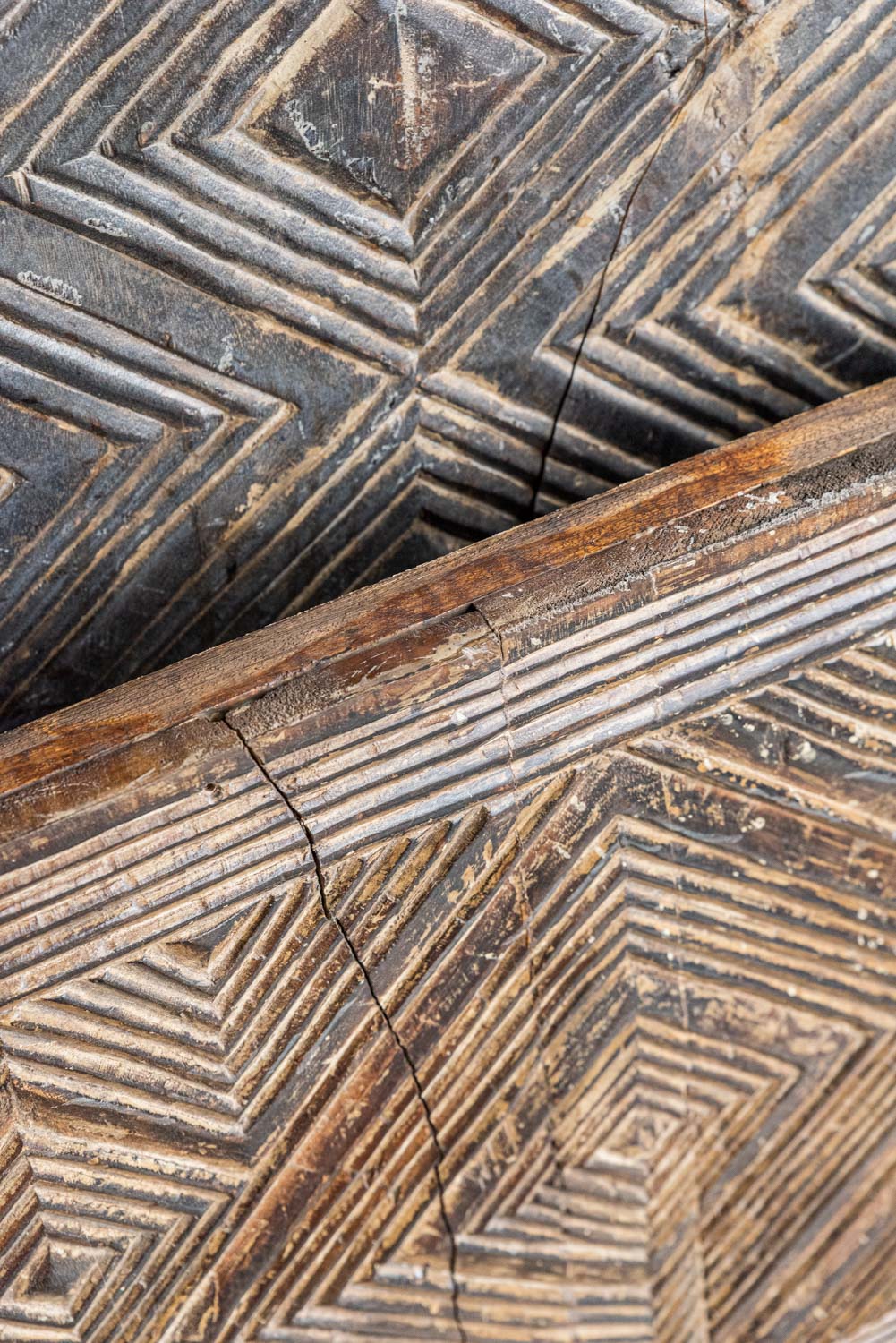 Hand-Carved Geometric Panels #6783 - Retrouvius