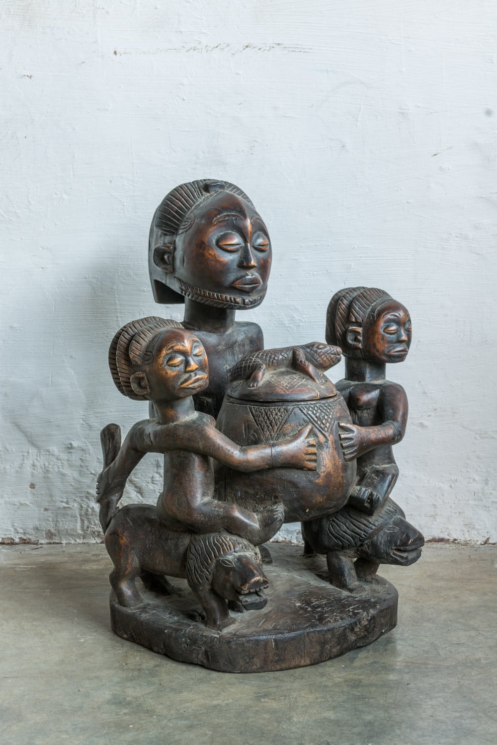 Hand-Carved Yoruba Sculpture #5483 - Retrouvius