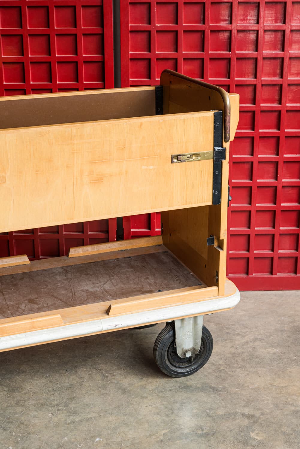 Industrial Slingsby Trolley #8912 - Retrouvius