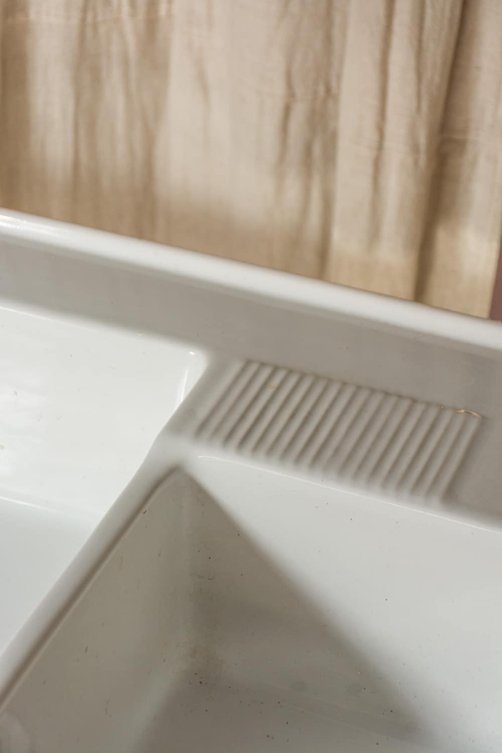 Large Butler Sink #9682 - Retrouvius