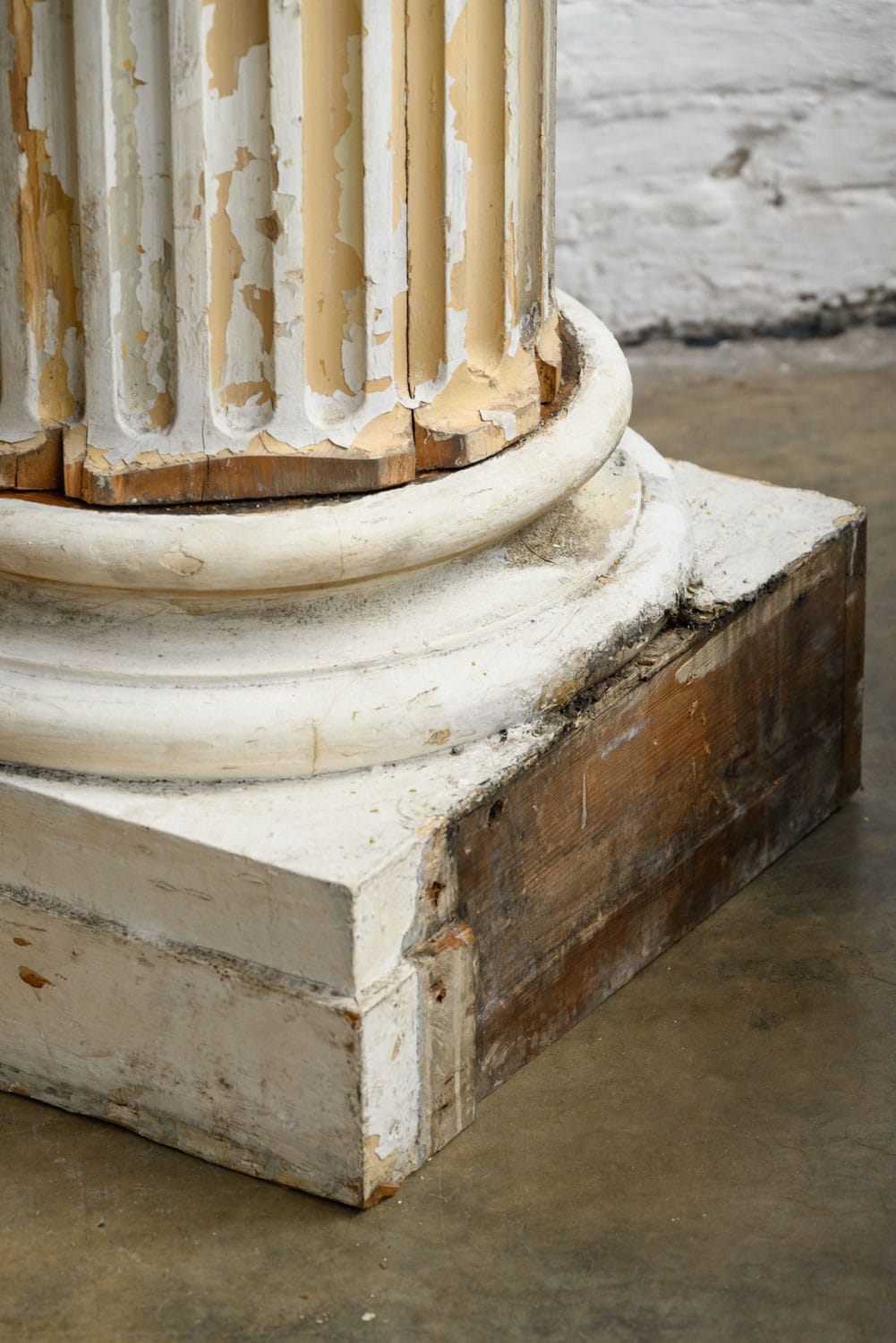 Large Fluted Pine Columns #1100 - Retrouvius