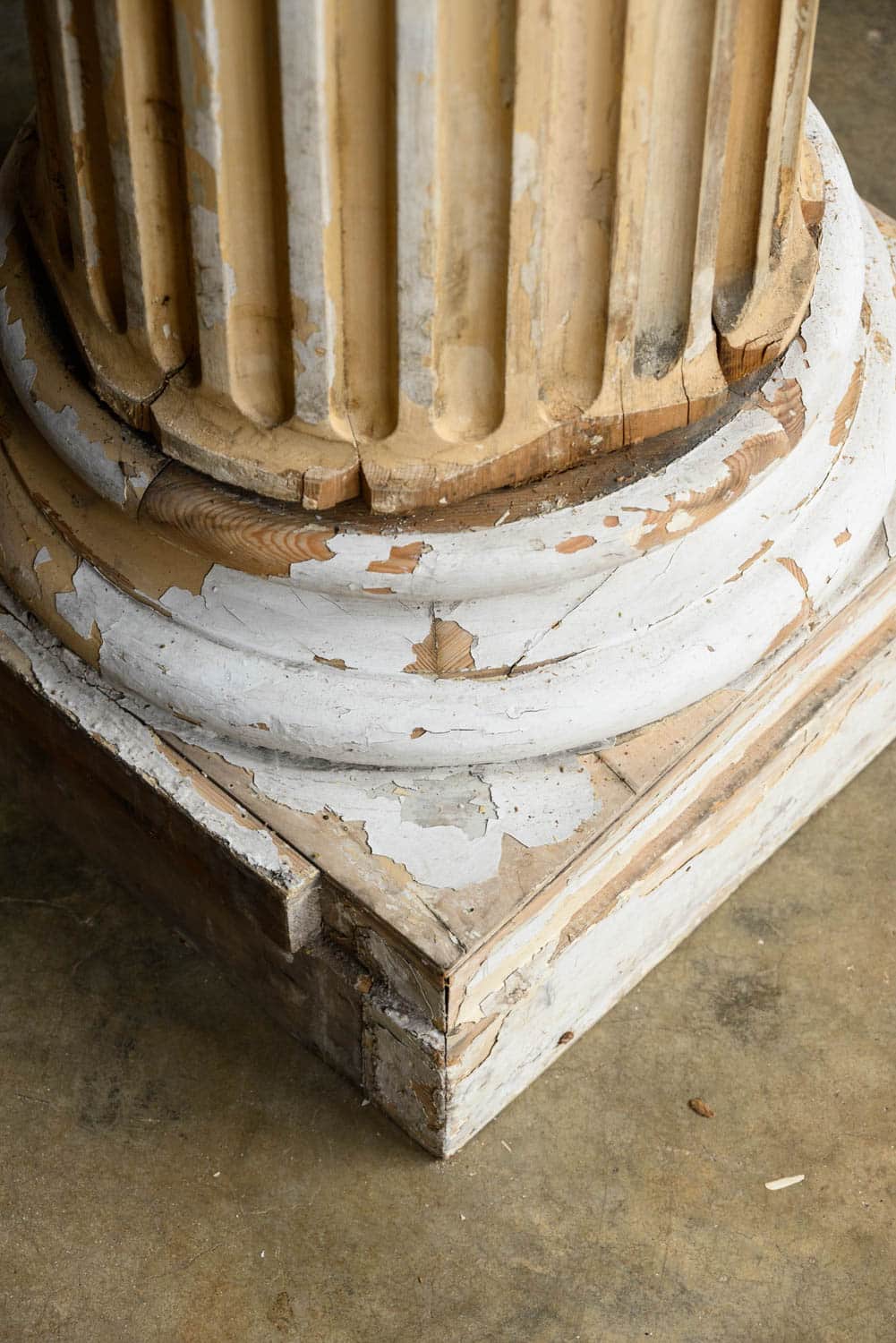 Large Fluted Pine Columns #1100 - Retrouvius