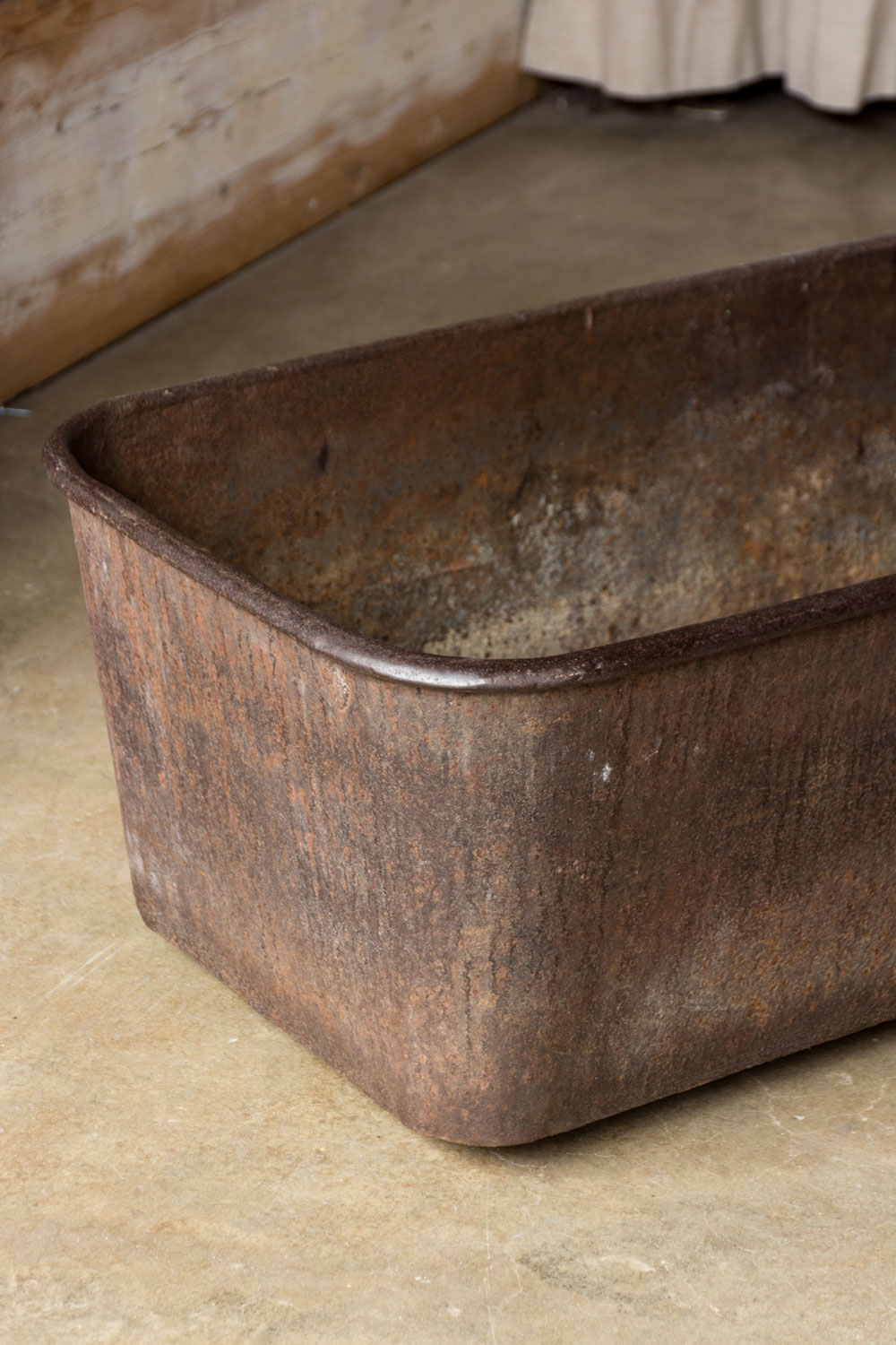 Large Iron Trough #9728 - Retrouvius