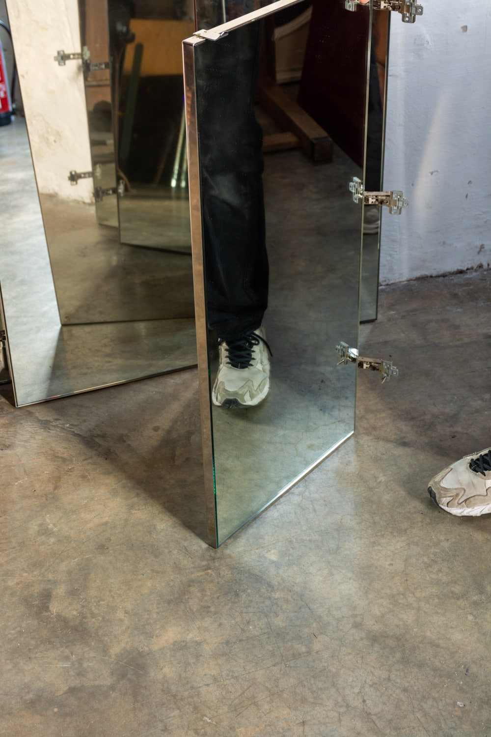 Mirror And Chrome Cupboard Door Panels #6488 - Retrouvius