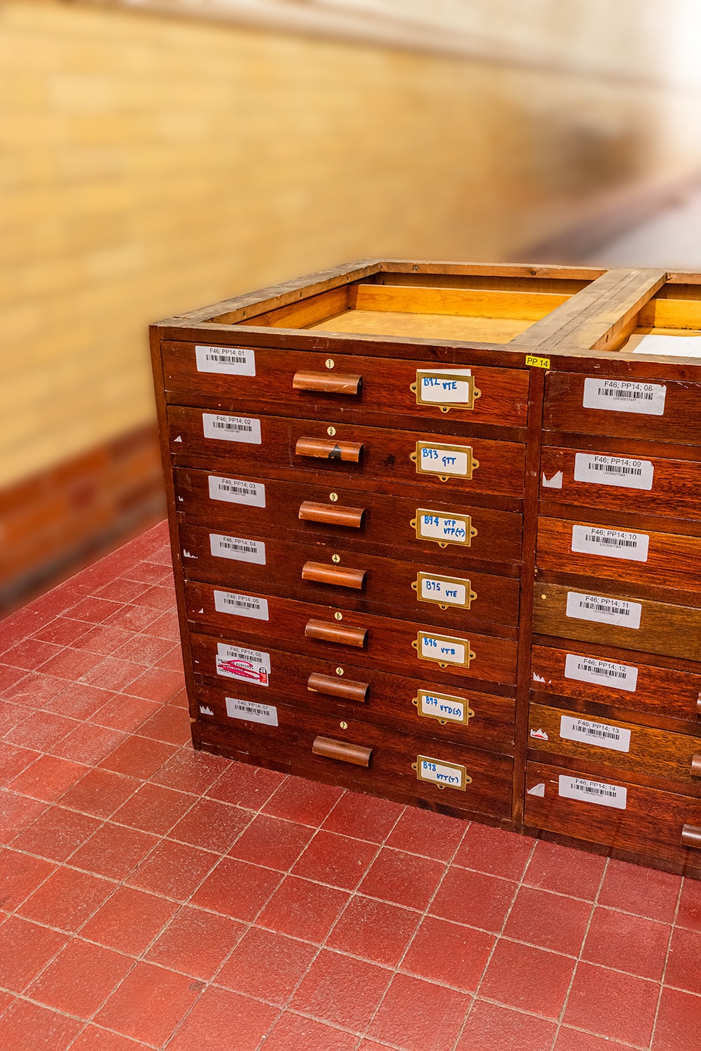 Narrow Museum Drawers #8567 - Retrouvius