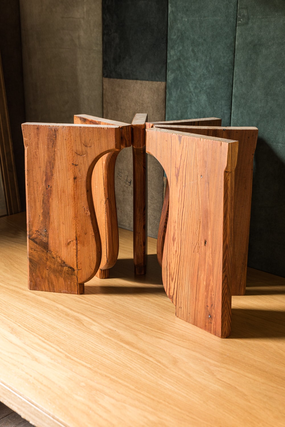 Pitched Pine Brackets #8861 - Retrouvius