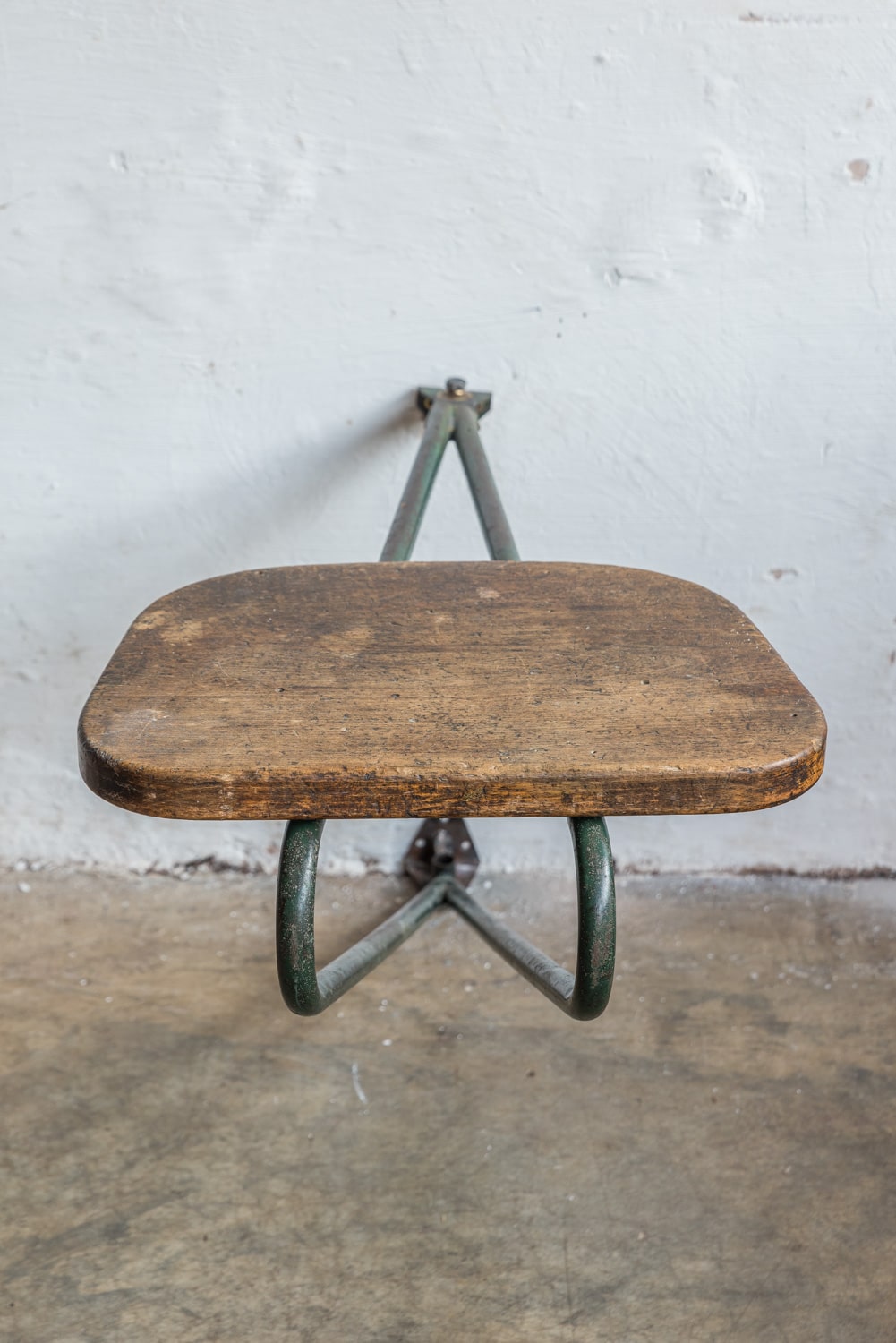 Pivoting Industrial Chair #9133 - Retrouvius