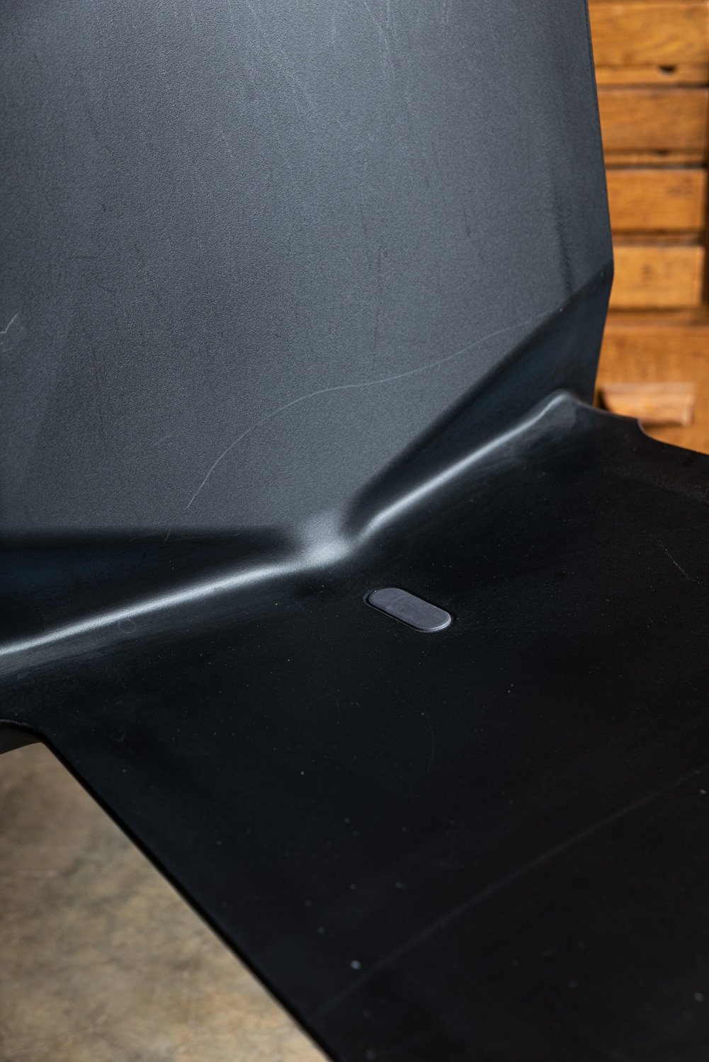 Plana Stackable Chairs #8755 - Retrouvius