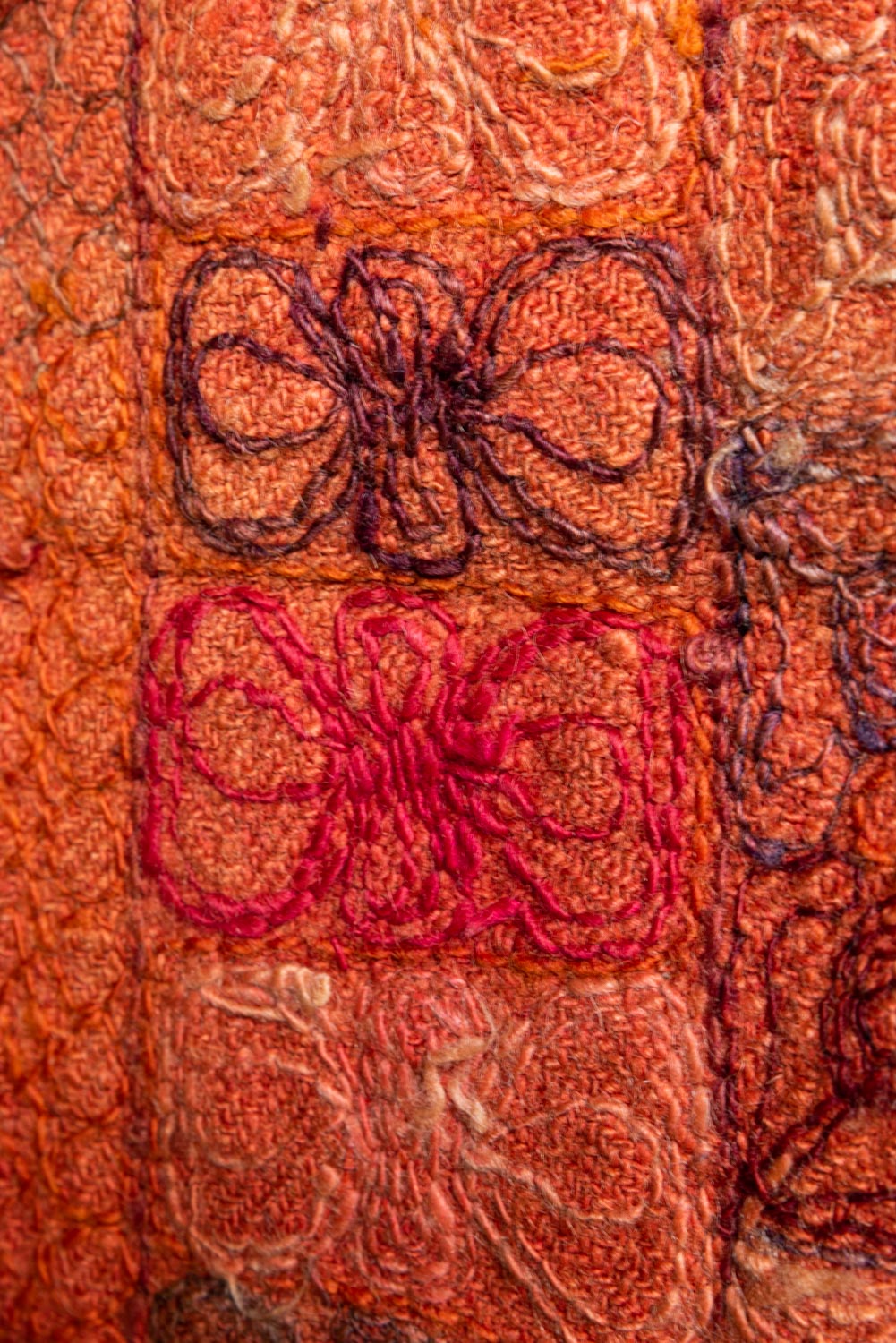 Red Marsh Arab Textile #8256 - Retrouvius