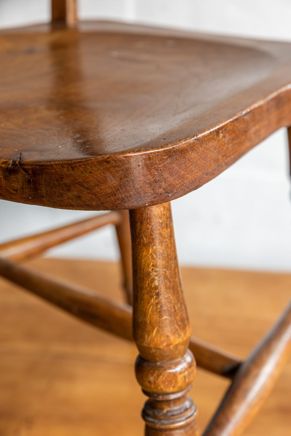 Set Of 4 Hooped Back Chairs #8310 - Retrouvius