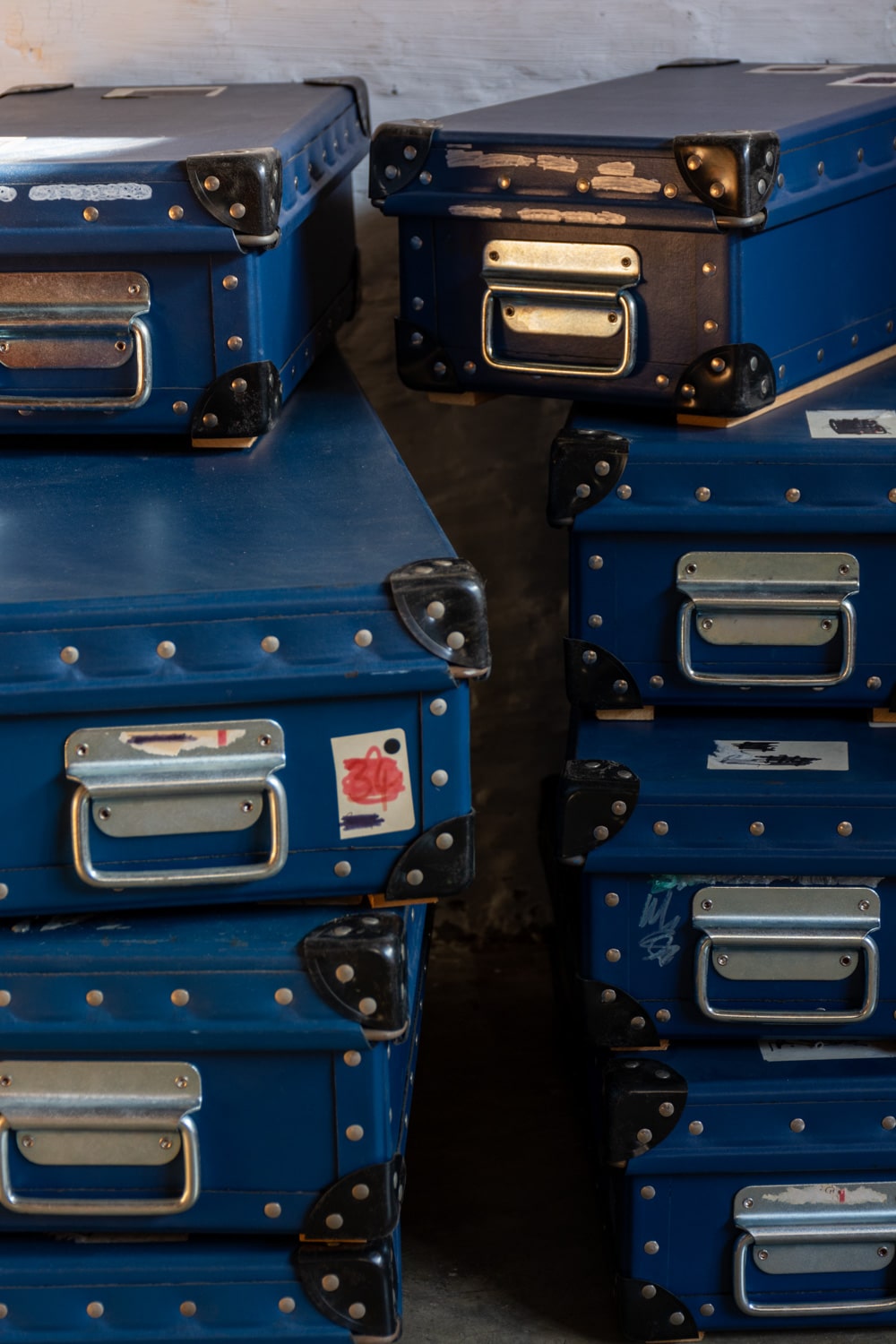 Strong Storage Boxes #6868 - Retrouvius