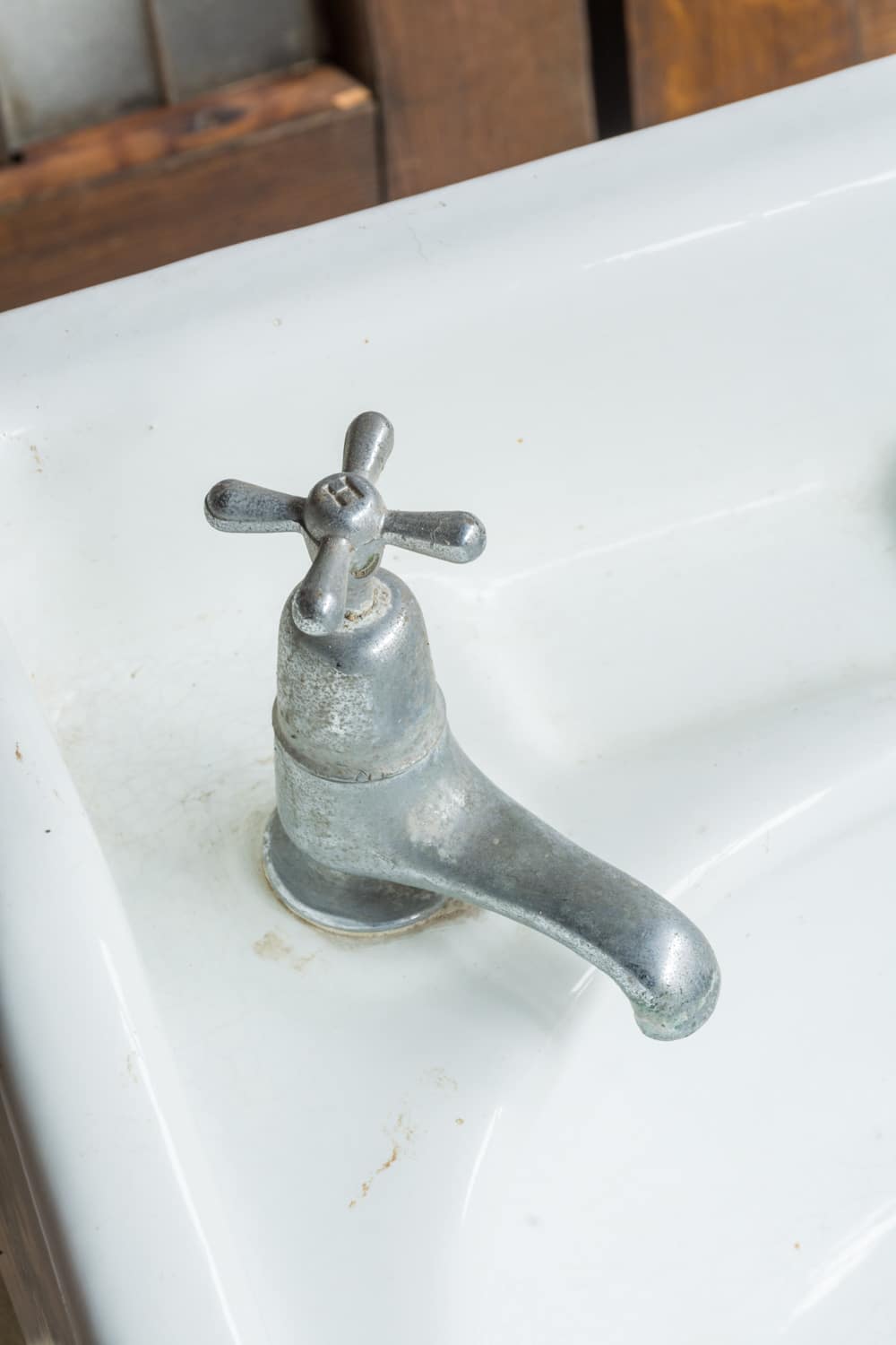 Victorian Sink Basin #5844 - Retrouvius