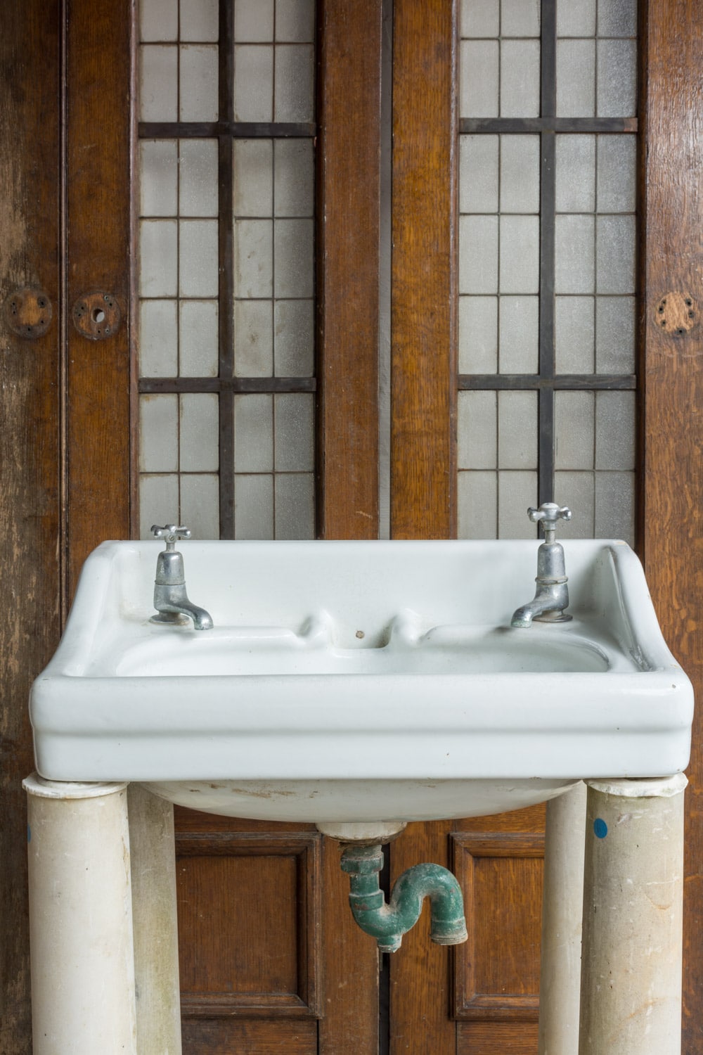 Victorian Sink Basin #5844 - Retrouvius