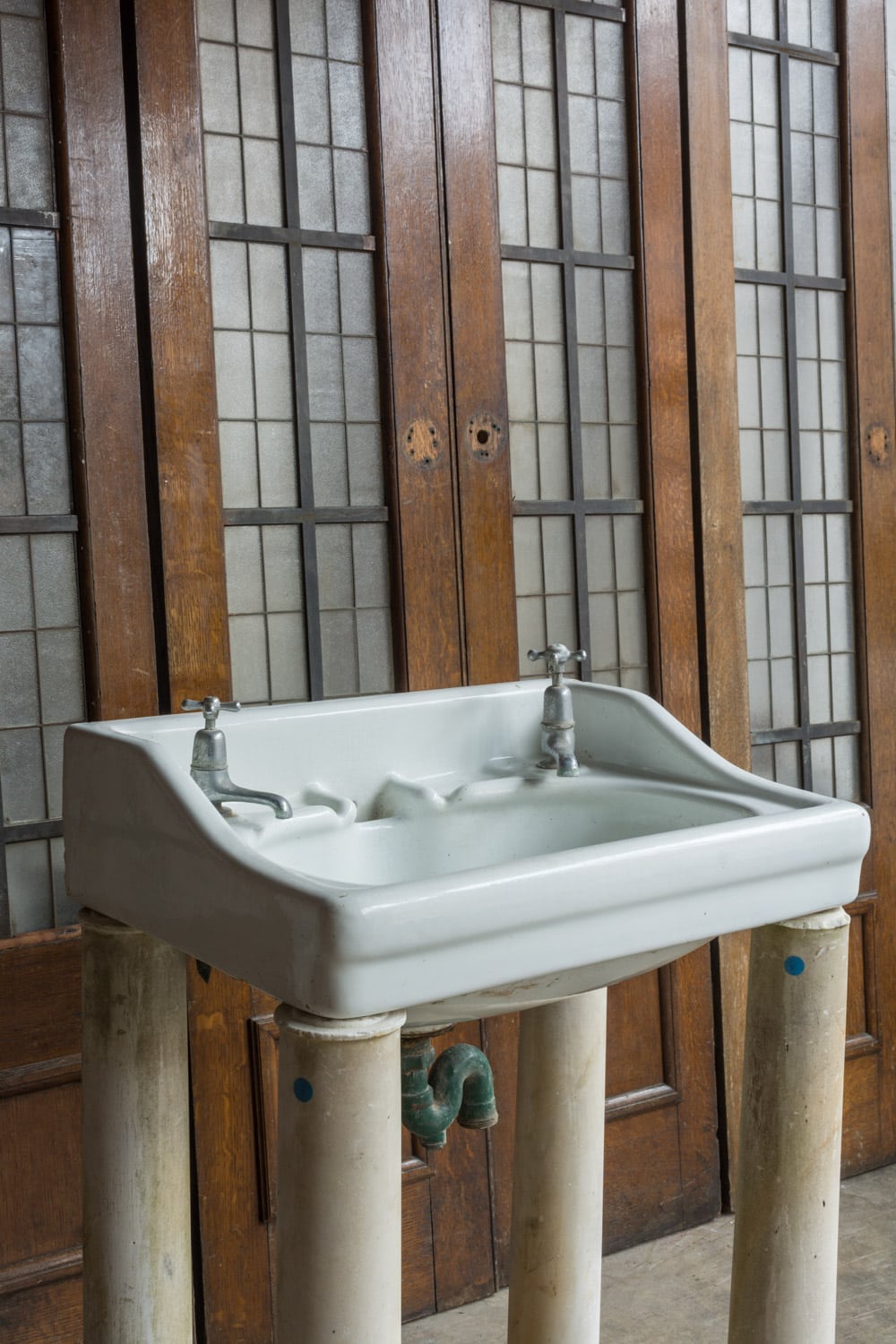 Victorian Sink Basin #5844 - Retrouvius