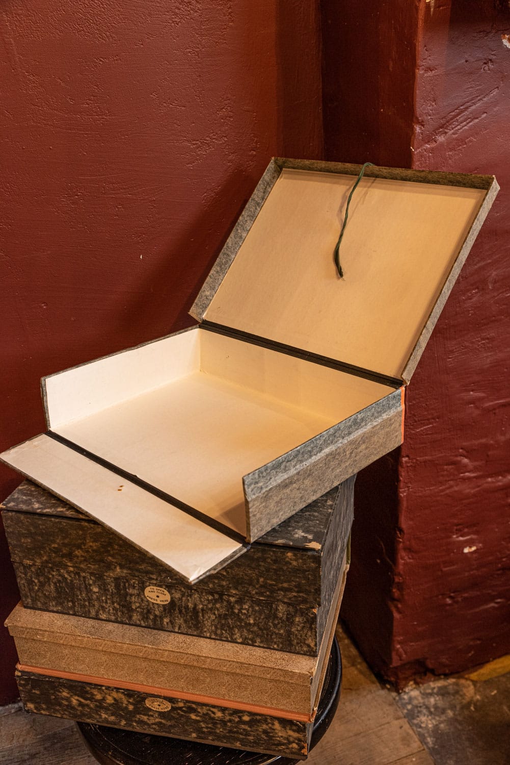 Vintage Lever Arch Storage Files #8505 - Retrouvius