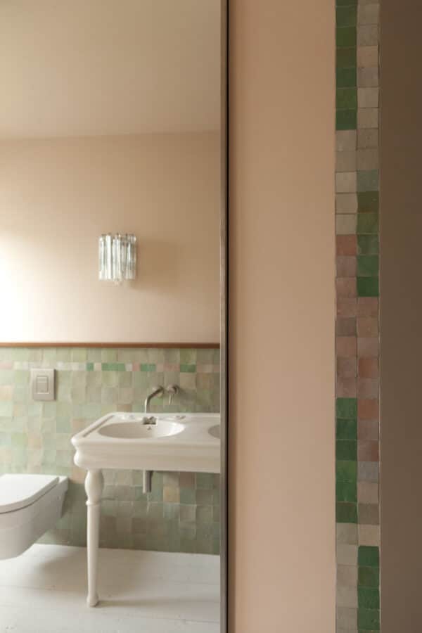 Guide to Using Reclaimed Sano by Retrouvius