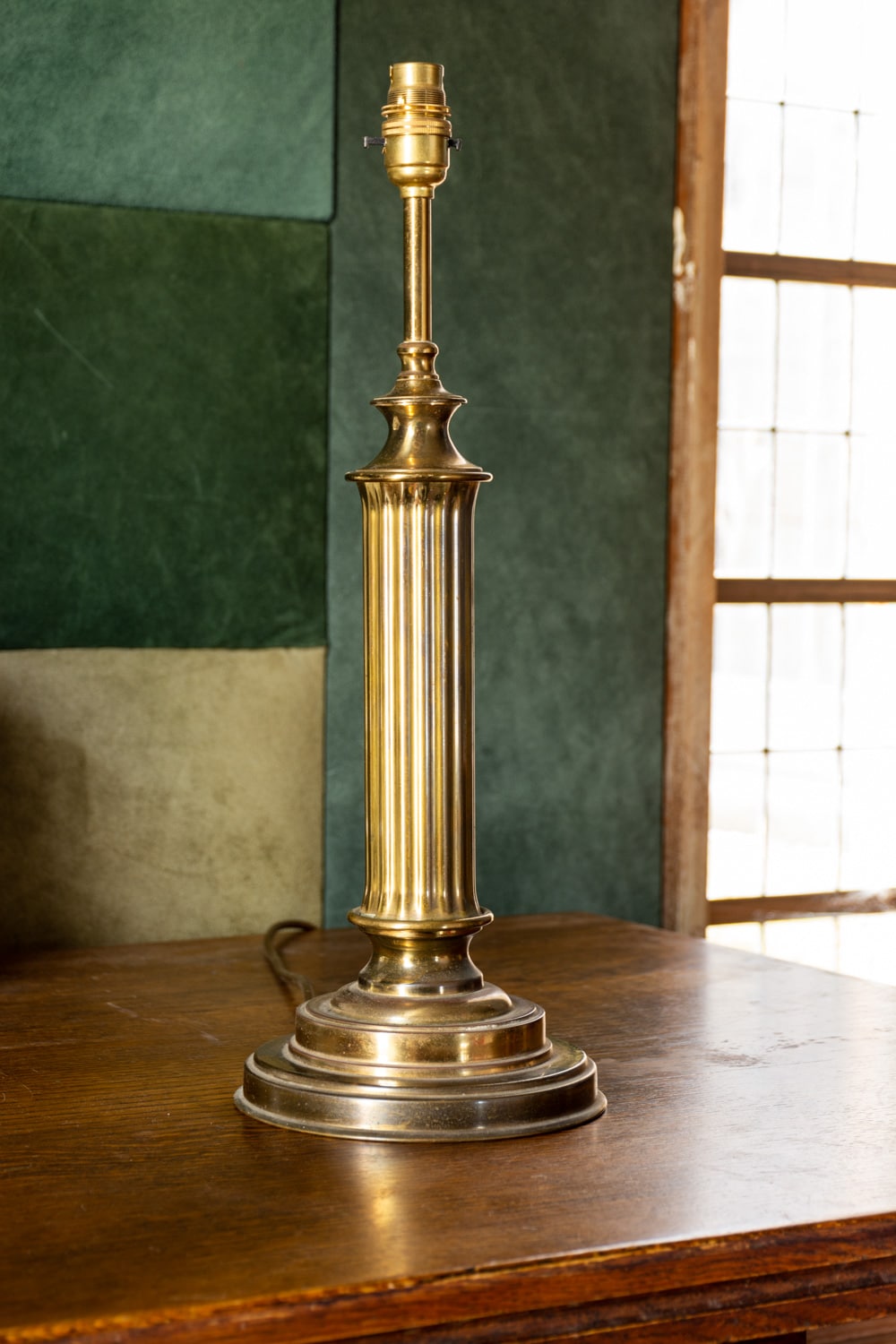 Ribbed brass column lamp #8063 - Retrouvius