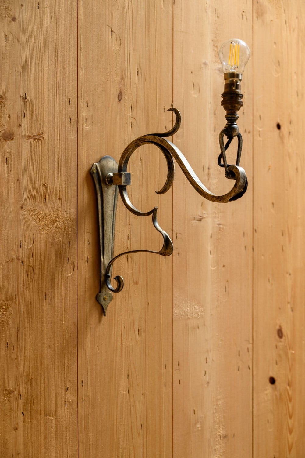 Art Nouveau Wall Light #1557 - Retrouvius