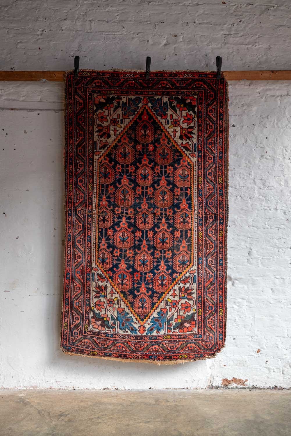 1940s Hamadan Prayer Rug #1613 - Retrouvius